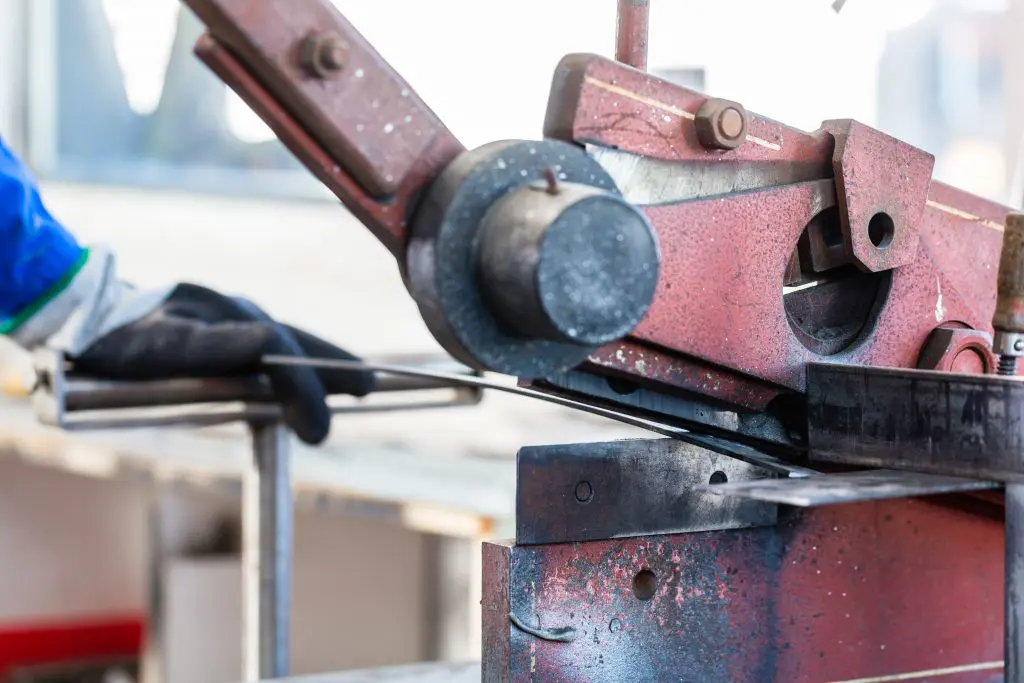 Qué es una cizalla y cómo se usa